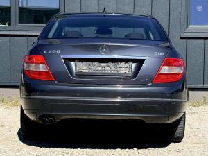 Pelēks Mercedes-Benz C 200 2008 Klaipėda, ar dzinēja tilpumu 2.15 L un nobraukumu 302 tūkst. km par 4150 €, foto 8 vietnē AUTOMOTO.COM.LV