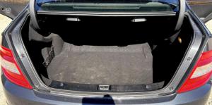 Pelēks Mercedes-Benz C 200 2008 Klaipėda, ar dzinēja tilpumu 2.15 L un nobraukumu 302 tūkst. km par 4150 €, foto 9 vietnē AUTOMOTO.COM.LV