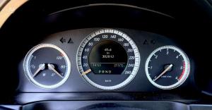 Pelēks Mercedes-Benz C 200 2008 Klaipėda, ar dzinēja tilpumu 2.15 L un nobraukumu 302 tūkst. km par 4150 €, foto 21 vietnē AUTOMOTO.COM.LV