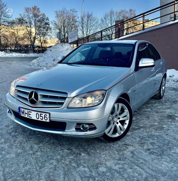 Pelēks Mercedes-Benz C 200 2009 Klaipėda, ar dzinēja tilpumu 2.20 L un nobraukumu 325 tūkst. km par 3950 €, foto 1 vietnē AUTOMOTO.COM.LV
