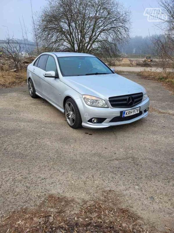Grey Mercedes-Benz C 200 2009 in Radviliskis, with an engine capacity of 1.10 L and mileage of 242 thousand km for 5500 €, photo 1 on AUTOMOTO.COM.LV