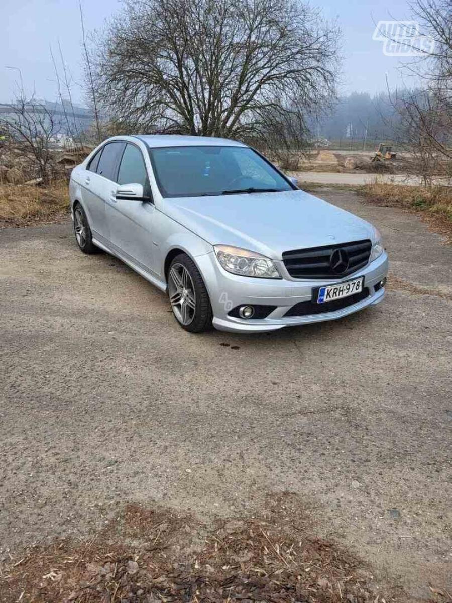 Grey Mercedes-Benz C 200 2009 in Radviliskis, with an engine capacity of 1.10 L and mileage of 242 thousand km for 5500 €, photo 1 on AUTOMOTO.COM.LV