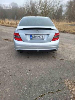 Grey Mercedes-Benz C 200 2009 in Radviliskis, with an engine capacity of 1.10 L and mileage of 242 thousand km for 5500 €, photo 7 on AUTOMOTO.COM.LV