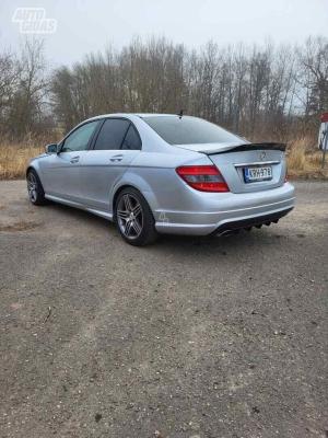Grey Mercedes-Benz C 200 2009 in Radviliskis, with an engine capacity of 1.10 L and mileage of 242 thousand km for 5500 €, photo 8 on AUTOMOTO.COM.LV