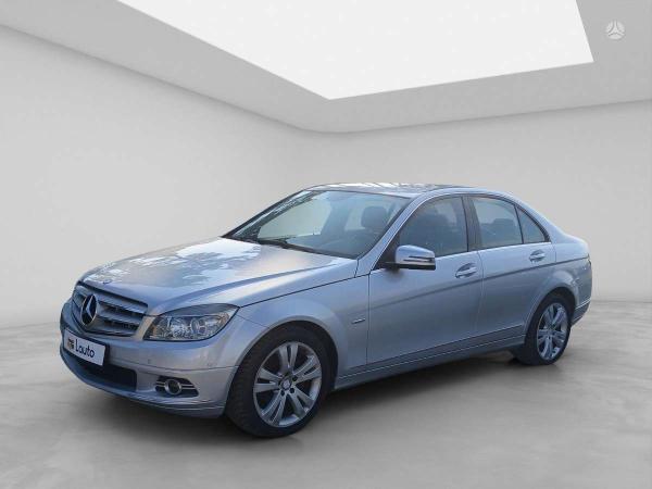 Pelēks Mercedes-Benz C 200 2009 Viļņa, ar dzinēja tilpumu 2.15 L un nobraukumu 286 tūkst. km par 4900 €, foto 1 vietnē AUTOMOTO.COM.LV
