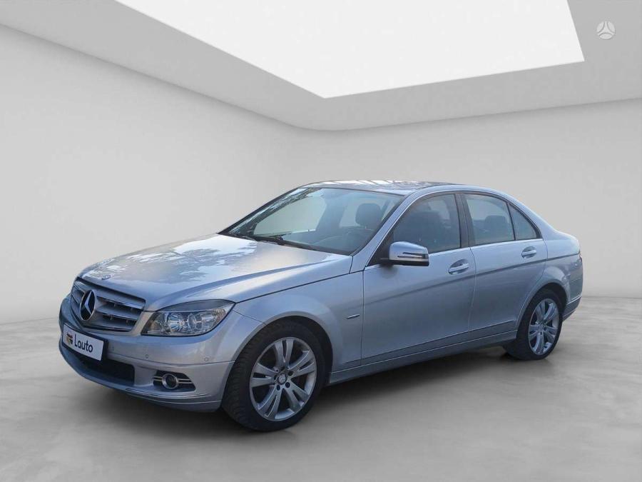 Pelēks Mercedes-Benz C 200 2009 Viļņa, ar dzinēja tilpumu 2.15 L un nobraukumu 286 tūkst. km par 4900 €, foto 1 vietnē AUTOMOTO.COM.LV