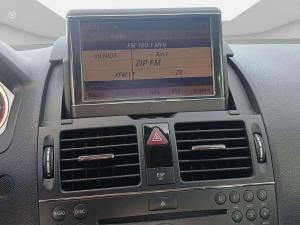 Pelēks Mercedes-Benz C 200 2009 Viļņa, ar dzinēja tilpumu 2.15 L un nobraukumu 286 tūkst. km par 4900 €, foto 11 vietnē AUTOMOTO.COM.LV