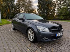 Серый Мерседес Ц 200 2009 в Рига, объемом двигателя 1.80 л и пробегом 250 тыс. км за 5400 €, фото 3 на AUTOMOTO.COM.LV