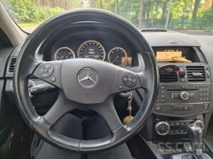 Pelēks Mercedes-Benz C 200 2010 Rīga, ar dzinēja tilpumu 2.00 L un nobraukumu 210 tūkst. km par 5000 €, foto 6 vietnē AUTOMOTO.COM.LV