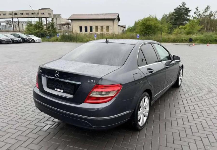 Grey Mercedes-Benz C 200 2010 in Telschi, with an engine capacity of 2.20 L and mileage of 252 thousand km for 4990 €, photo 10 on AUTOMOTO.COM.LV