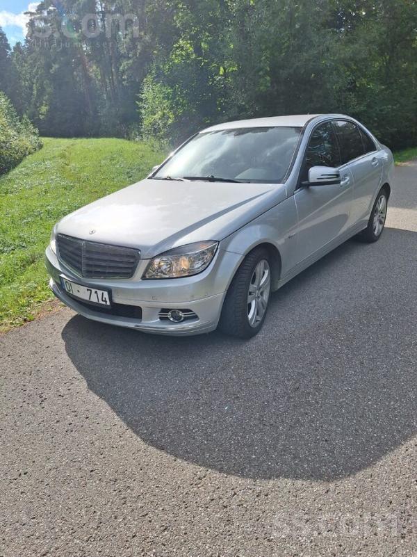 Grey Mercedes-Benz C 200 2010 in Jelgava, with an engine capacity of 2.20 L and mileage of 216 thousand km for 5550 €, photo 1 on AUTOMOTO.COM.LV