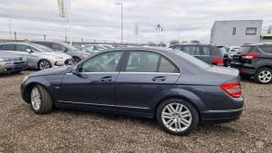 Grey Mercedes-Benz C 200 2011 in Marijampole, with an engine capacity of 2.15 L and mileage of 284 thousand km for 6990 €, photo 8 on AUTOMOTO.COM.LV