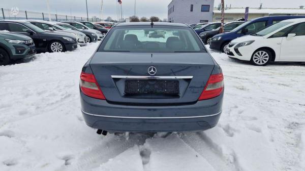 Pelēks Mercedes-Benz C 200 2011 Marijampole, ar dzinēja tilpumu 2.15 L un nobraukumu 284 tūkst. km par 6490 €, foto 7 vietnē AUTOMOTO.COM.LV