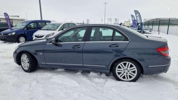 Pelēks Mercedes-Benz C 200 2011 Marijampole, ar dzinēja tilpumu 2.15 L un nobraukumu 284 tūkst. km par 6490 €, foto 9 vietnē AUTOMOTO.COM.LV