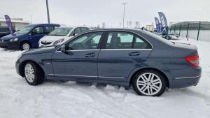 Pelēks Mercedes-Benz C 200 2011 Marijampole, ar dzinēja tilpumu 2.15 L un nobraukumu 284 tūkst. km par 6490 €, foto 9 vietnē AUTOMOTO.COM.LV