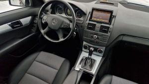 Pelēks Mercedes-Benz C 200 2011 Marijampole, ar dzinēja tilpumu 2.15 L un nobraukumu 284 tūkst. km par 6490 €, foto 11 vietnē AUTOMOTO.COM.LV