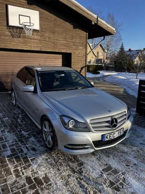 Pelēks Mercedes-Benz C 200 2011 Kauņa, ar dzinēja tilpumu 2.14 L un nobraukumu 208 tūkst. km par 7800 €, foto 2 vietnē AUTOMOTO.COM.LV