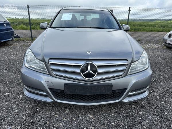 Grey Mercedes-Benz C 200 2011 in Giraite, with an engine capacity of 2.20 L and mileage of 224 thousand km for 4950 €, photo 2 on AUTOMOTO.COM.LV