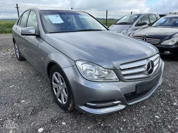 Grey Mercedes-Benz C 200 2011 in Giraite, with an engine capacity of 2.20 L and mileage of 224 thousand km for 4950 €, photo 3 on AUTOMOTO.COM.LV