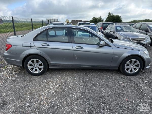 Grey Mercedes-Benz C 200 2011 in Giraite, with an engine capacity of 2.20 L and mileage of 224 thousand km for 4950 €, photo 4 on AUTOMOTO.COM.LV