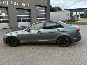 Grey Mercedes-Benz C 200 2011 in Panevezys, with an engine capacity of 2.14 L and mileage of 256 thousand km for 5300 €, photo 4 on AUTOMOTO.COM.LV