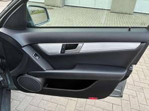 Grey Mercedes-Benz C 200 2011 in Panevezys, with an engine capacity of 2.14 L and mileage of 256 thousand km for 5300 €, photo 14 on AUTOMOTO.COM.LV