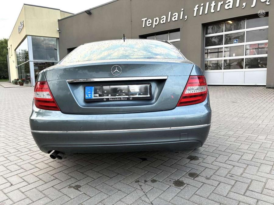 Grey Mercedes-Benz C 200 2011 in Panevezys, with an engine capacity of 2.14 L and mileage of 256 thousand km for 5300 €, photo 15 on AUTOMOTO.COM.LV