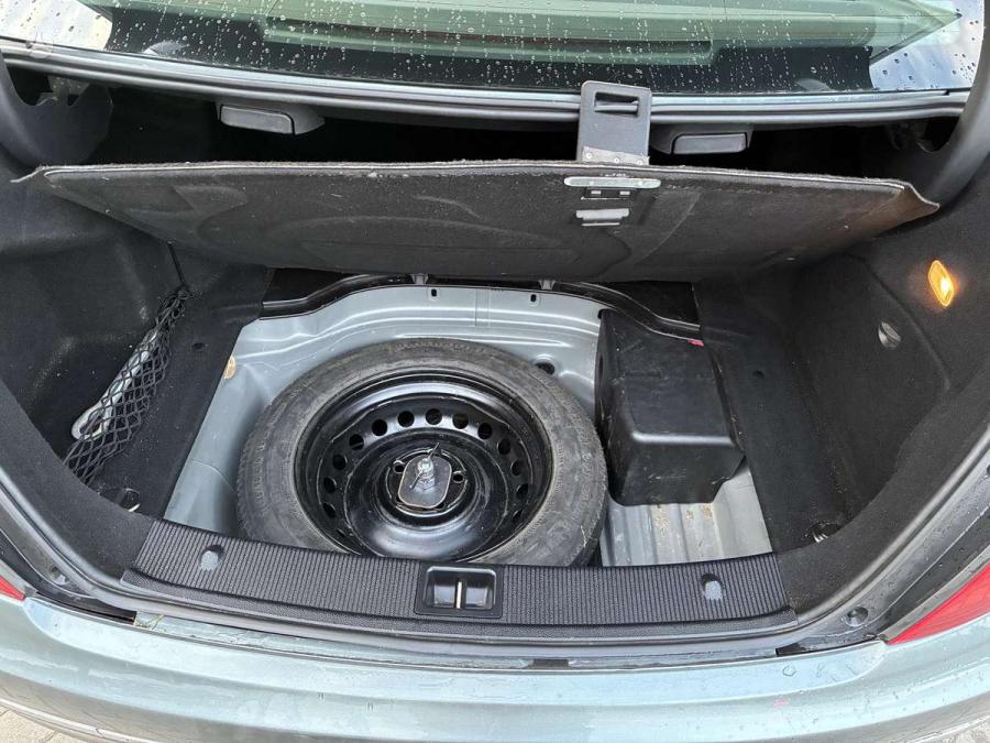 Grey Mercedes-Benz C 200 2011 in Panevezys, with an engine capacity of 2.14 L and mileage of 256 thousand km for 5300 €, photo 17 on AUTOMOTO.COM.LV