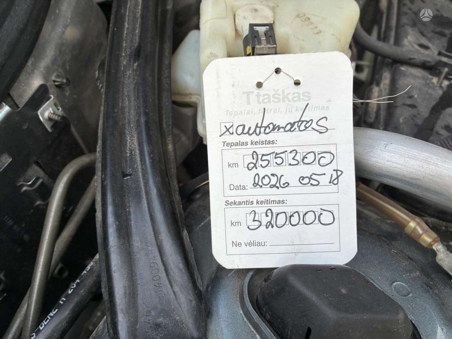 Grey Mercedes-Benz C 200 2011 in Panevezys, with an engine capacity of 2.14 L and mileage of 256 thousand km for 5300 €, photo 20 on AUTOMOTO.COM.LV