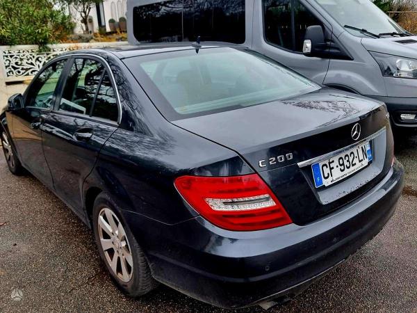 Grey Mercedes-Benz C 200 2012 in Taurage, with an engine capacity of 2.14 L and mileage of 268 thousand km for 4900 €, photo 5 on AUTOMOTO.COM.LV