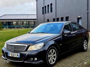 Pelēks Mercedes-Benz C 200 2012 Tauragė, ar dzinēja tilpumu 2.14 L un nobraukumu 268 tūkst. km par 4800 €, foto  vietnē AUTOMOTO.COM.LV