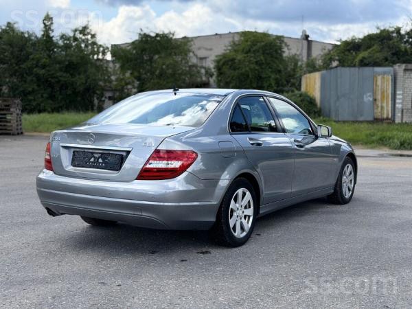 Grey Mercedes-Benz C 200 2012 in Ogre, with an engine capacity of 2.20 L and mileage of 247 thousand km for 7490 €, photo 5 on AUTOMOTO.COM.LV