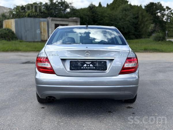 Grey Mercedes-Benz C 200 2012 in Ogre, with an engine capacity of 2.20 L and mileage of 247 thousand km for 7490 €, photo 6 on AUTOMOTO.COM.LV