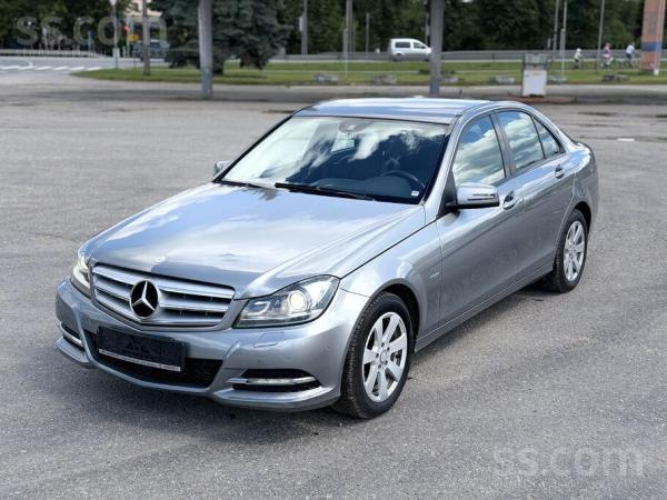 Grey Mercedes-Benz C 200 2012 in Ogre, with an engine capacity of 2.20 L and mileage of 247 thousand km for 7490 €, photo 8 on AUTOMOTO.COM.LV