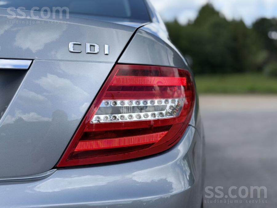Pelēks Mercedes-Benz C 200 2012 Ogre, ar dzinēja tilpumu 2.20 L un nobraukumu 247 tūkst. km par 7490 €, foto 11 vietnē AUTOMOTO.COM.LV