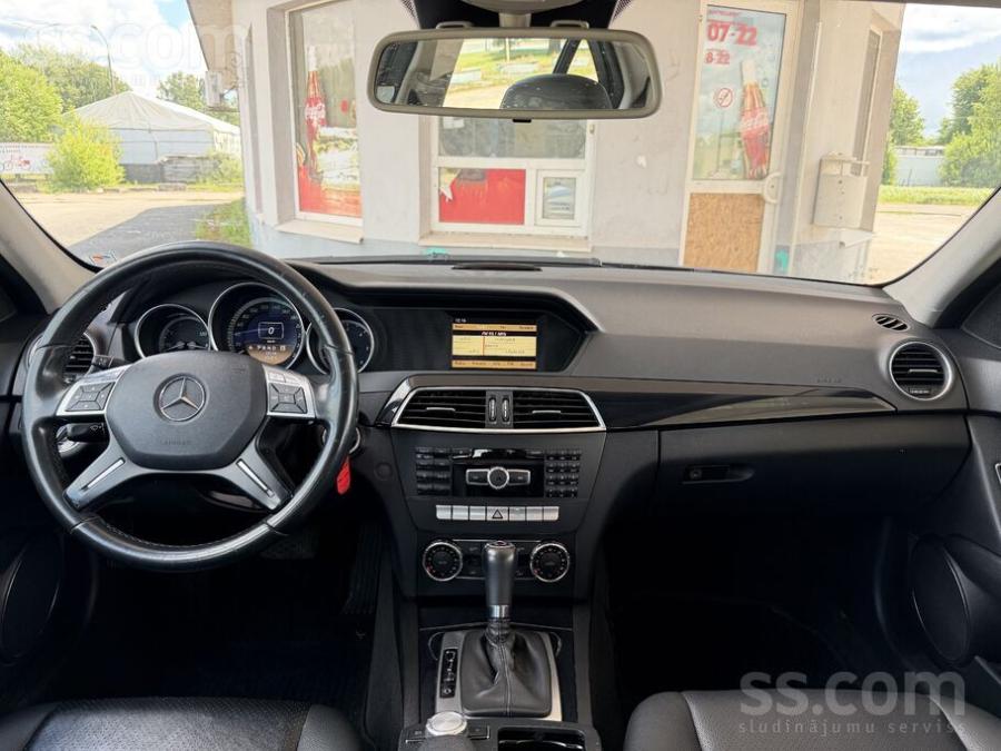 Pelēks Mercedes-Benz C 200 2012 Ogre, ar dzinēja tilpumu 2.20 L un nobraukumu 247 tūkst. km par 7490 €, foto 14 vietnē AUTOMOTO.COM.LV