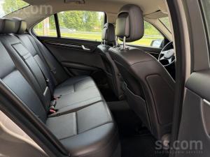 Pelēks Mercedes-Benz C 200 2012 Ogre, ar dzinēja tilpumu 2.20 L un nobraukumu 247 tūkst. km par 7490 €, foto 16 vietnē AUTOMOTO.COM.LV