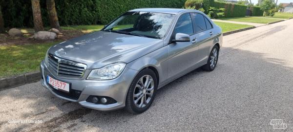 Pelēks Mercedes-Benz C 200 2013 Kėdainiai, ar dzinēja tilpumu 2.10 L un nobraukumu 231 tūkst. km par 6199 €, foto 1 vietnē AUTOMOTO.COM.LV