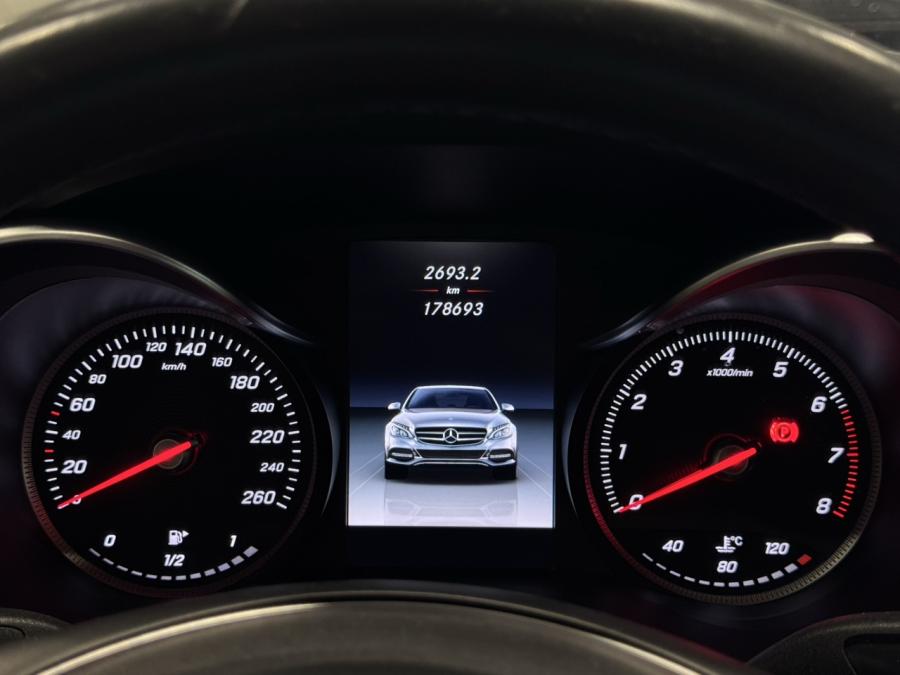 Pelēks Mercedes-Benz C 200 2014 Rīga, ar dzinēja tilpumu 2.00 L un nobraukumu 179 tūkst. km par 13990 €, foto 15 vietnē AUTOMOTO.COM.LV