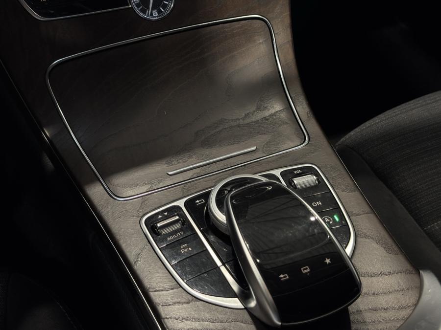 Pelēks Mercedes-Benz C 200 2014 Rīga, ar dzinēja tilpumu 2.00 L un nobraukumu 179 tūkst. km par 13990 €, foto 23 vietnē AUTOMOTO.COM.LV