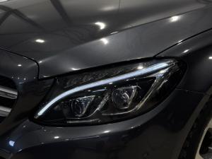 Pelēks Mercedes-Benz C 200 2014 Rīga, ar dzinēja tilpumu 2.00 L un nobraukumu 179 tūkst. km par 13990 €, foto 30 vietnē AUTOMOTO.COM.LV