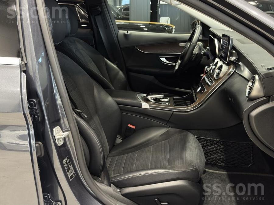 Grey Mercedes-Benz C 200 2014 in Riga, with an engine capacity of 2.00 L and mileage of 179 thousand km for 13990 €, photo 12 on AUTOMOTO.COM.LV