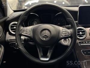 Grey Mercedes-Benz C 200 2014 in Riga, with an engine capacity of 2.00 L and mileage of 179 thousand km for 13990 €, photo 14 on AUTOMOTO.COM.LV