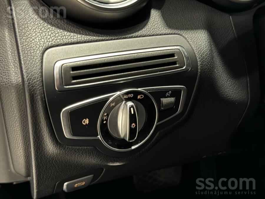 Grey Mercedes-Benz C 200 2014 in Riga, with an engine capacity of 2.00 L and mileage of 179 thousand km for 13990 €, photo 25 on AUTOMOTO.COM.LV