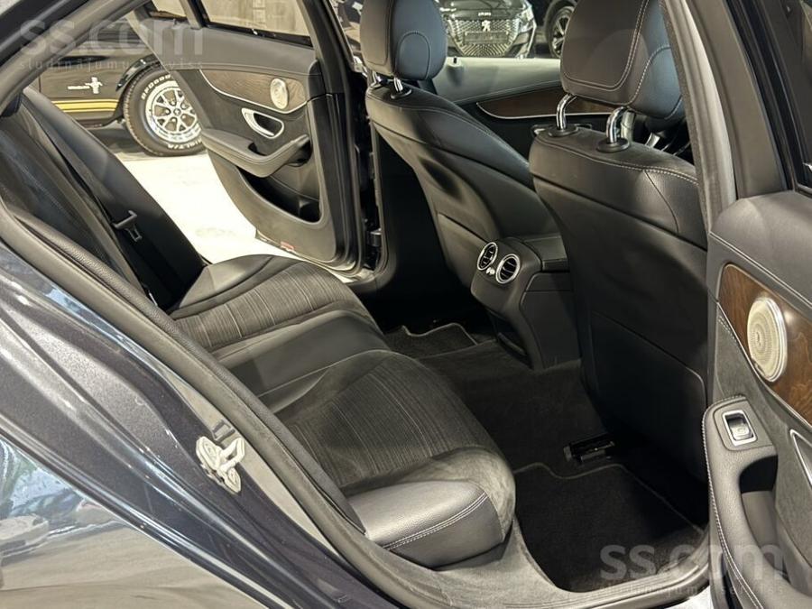 Grey Mercedes-Benz C 200 2014 in Riga, with an engine capacity of 2.00 L and mileage of 179 thousand km for 13990 €, photo 26 on AUTOMOTO.COM.LV