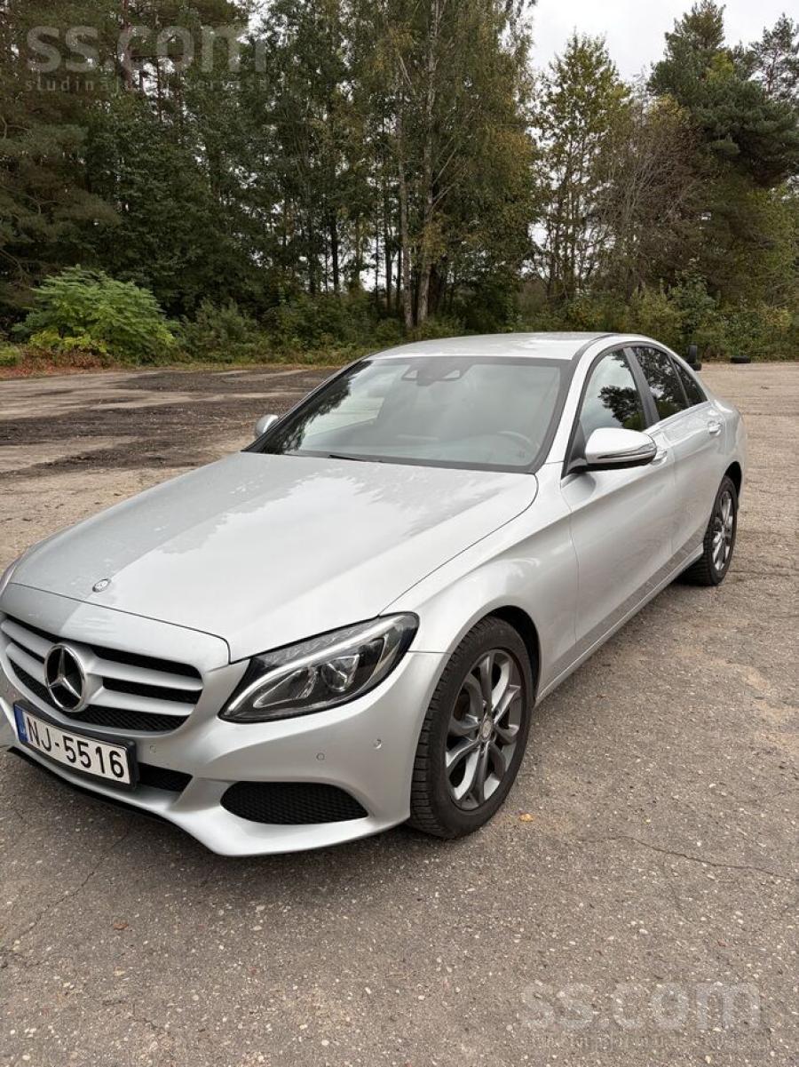 Grey Mercedes-Benz C 200 2015 in Jurmala, with an engine capacity of 1.60 L and mileage of 300 thousand km for 9200 €, photo 1 on AUTOMOTO.COM.LV