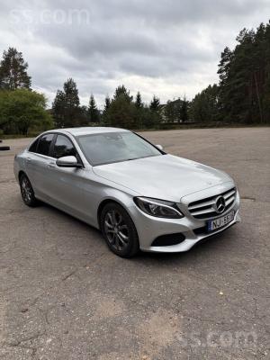 Grey Mercedes-Benz C 200 2015 in Jurmala, with an engine capacity of 1.60 L and mileage of 300 thousand km for 9200 €, photo 3 on AUTOMOTO.COM.LV