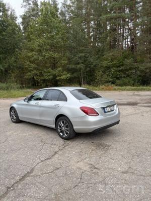 Grey Mercedes-Benz C 200 2015 in Jurmala, with an engine capacity of 1.60 L and mileage of 300 thousand km for 9200 €, photo 6 on AUTOMOTO.COM.LV