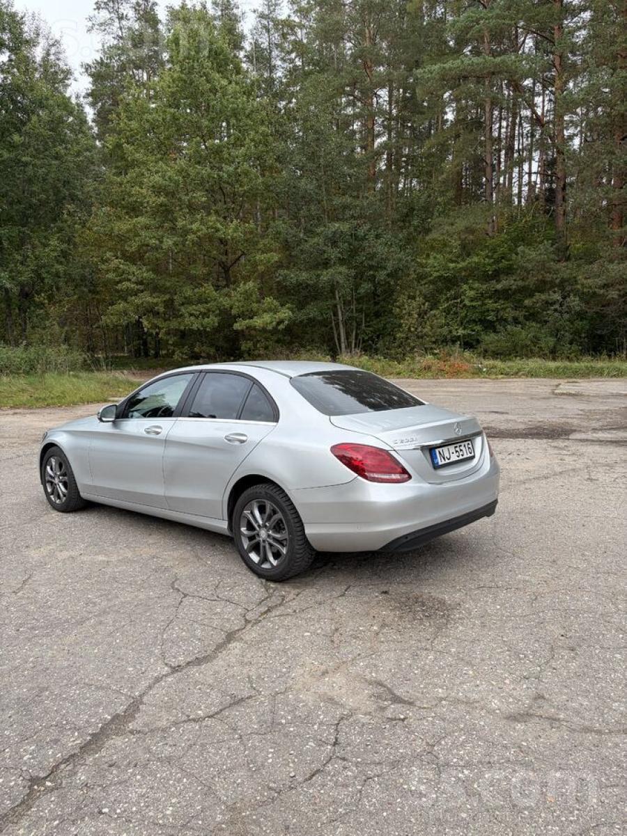 Grey Mercedes-Benz C 200 2015 in Jurmala, with an engine capacity of 1.60 L and mileage of 300 thousand km for 9200 €, photo 6 on AUTOMOTO.COM.LV