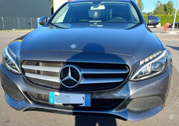 Pelēks Mercedes-Benz C 200 2017 Tauragė, ar dzinēja tilpumu 1.60 L un nobraukumu 168 tūkst. km par 12700 €, foto  vietnē AUTOMOTO.COM.LV